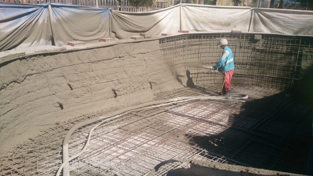 Proyectado de muros, talud y piscinas en Murcia
